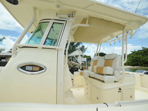 World Cat 320CC - Sanibel Yacht and Slip - 2017 Inventory