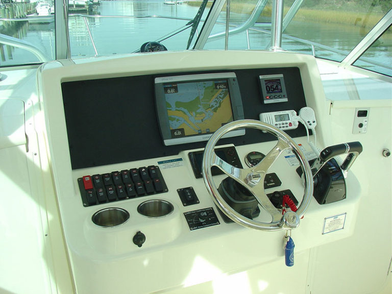 World Cat 320 EC - New 2017 Inventory Available at Sanibel Yacht and Slip