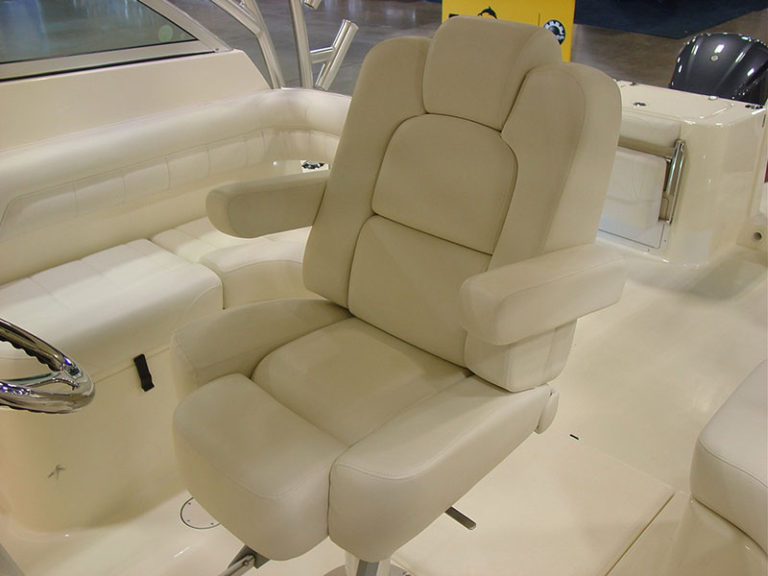 World Cat 320 EC - New 2017 Inventory Available at Sanibel Yacht and Slip